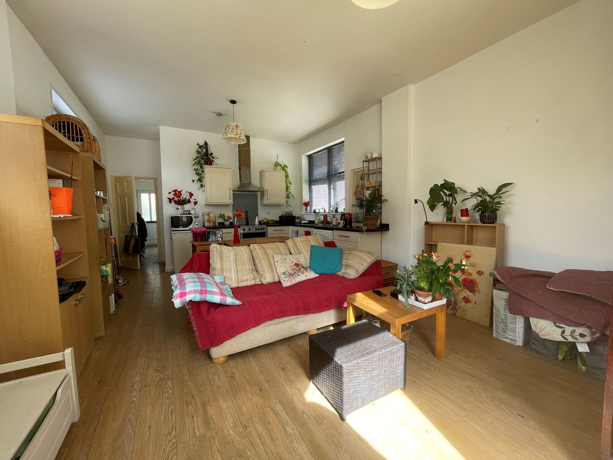 Garden flat with private entrance for investment – The Letting Specialist